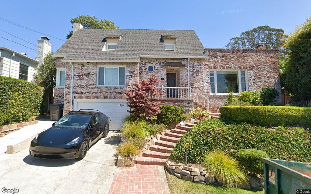 Single-family residence sells in Oakland for $1.7 million